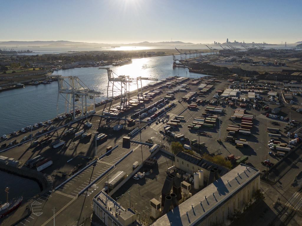 Touring the Oakland International Container Terminal | SPUR